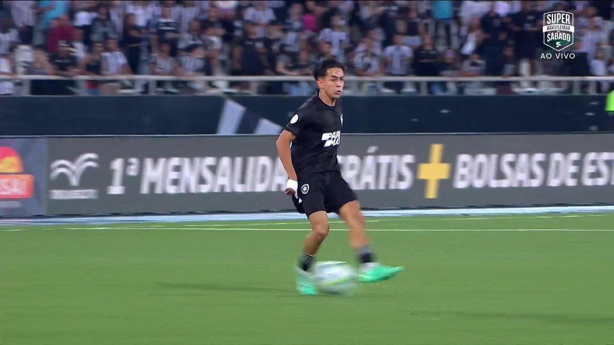 Caçapa se despede do Botafogo após nova vitória: "Saio feliz da vida ...