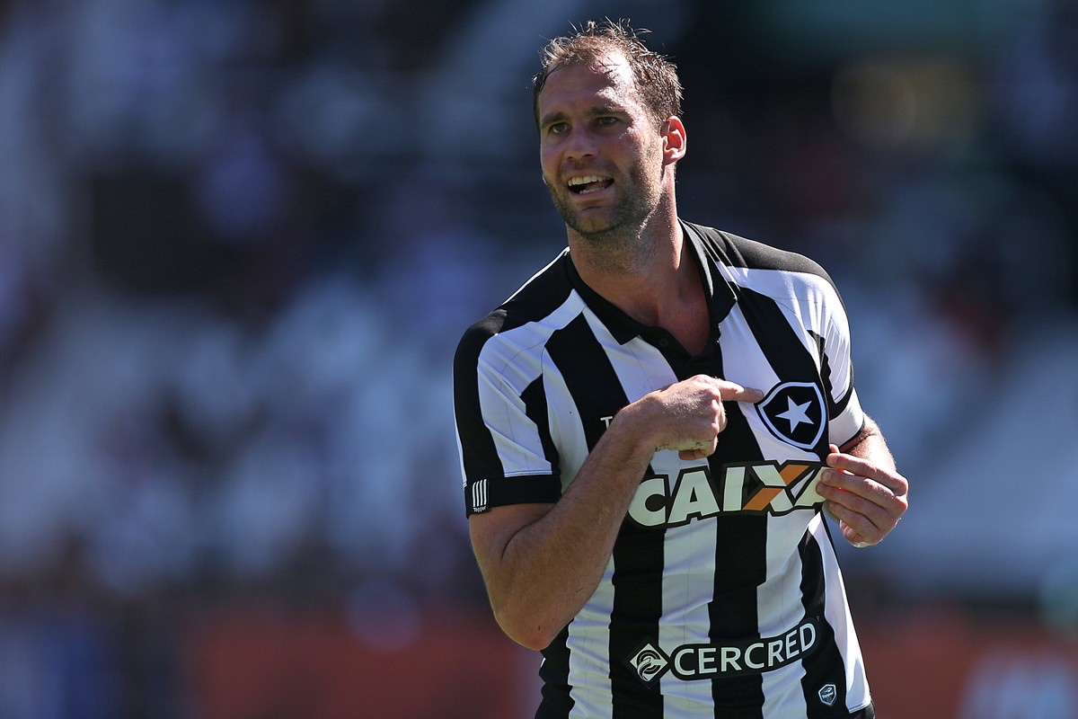 Carli minimiza fase do Atlético-MG e sonha com título no ano: "Esse ...