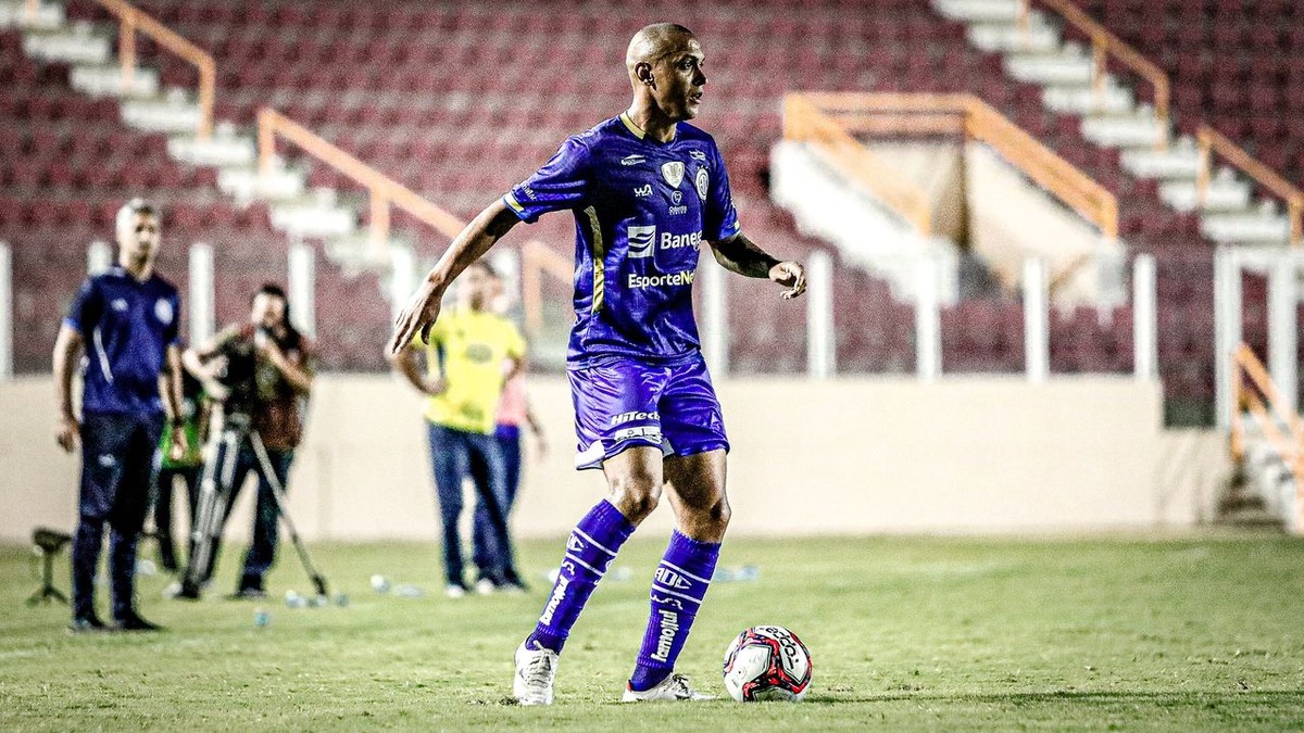 Leandro Silva aposta na experiência do Confiança contra a juventude da ...
