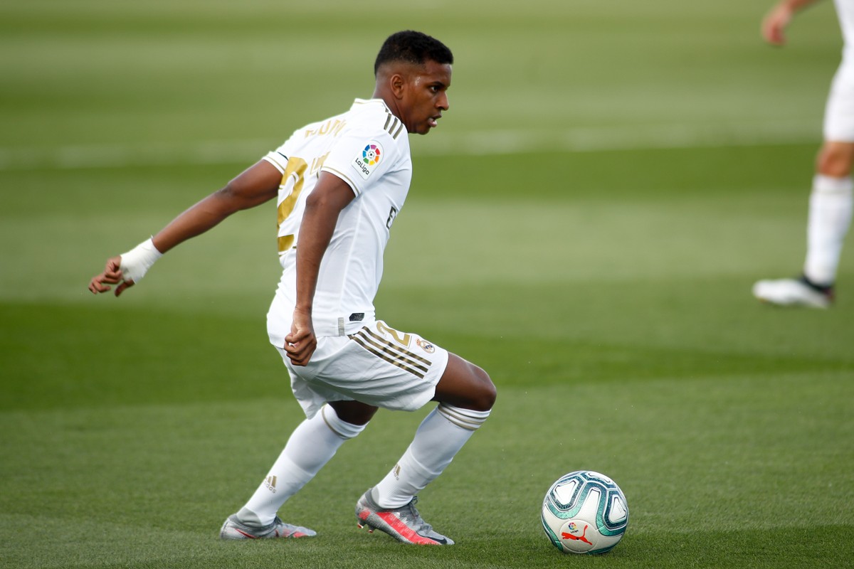 Após pegar pesado durante a pausa na Espanha, Rodrygo ganha 3kg de ...