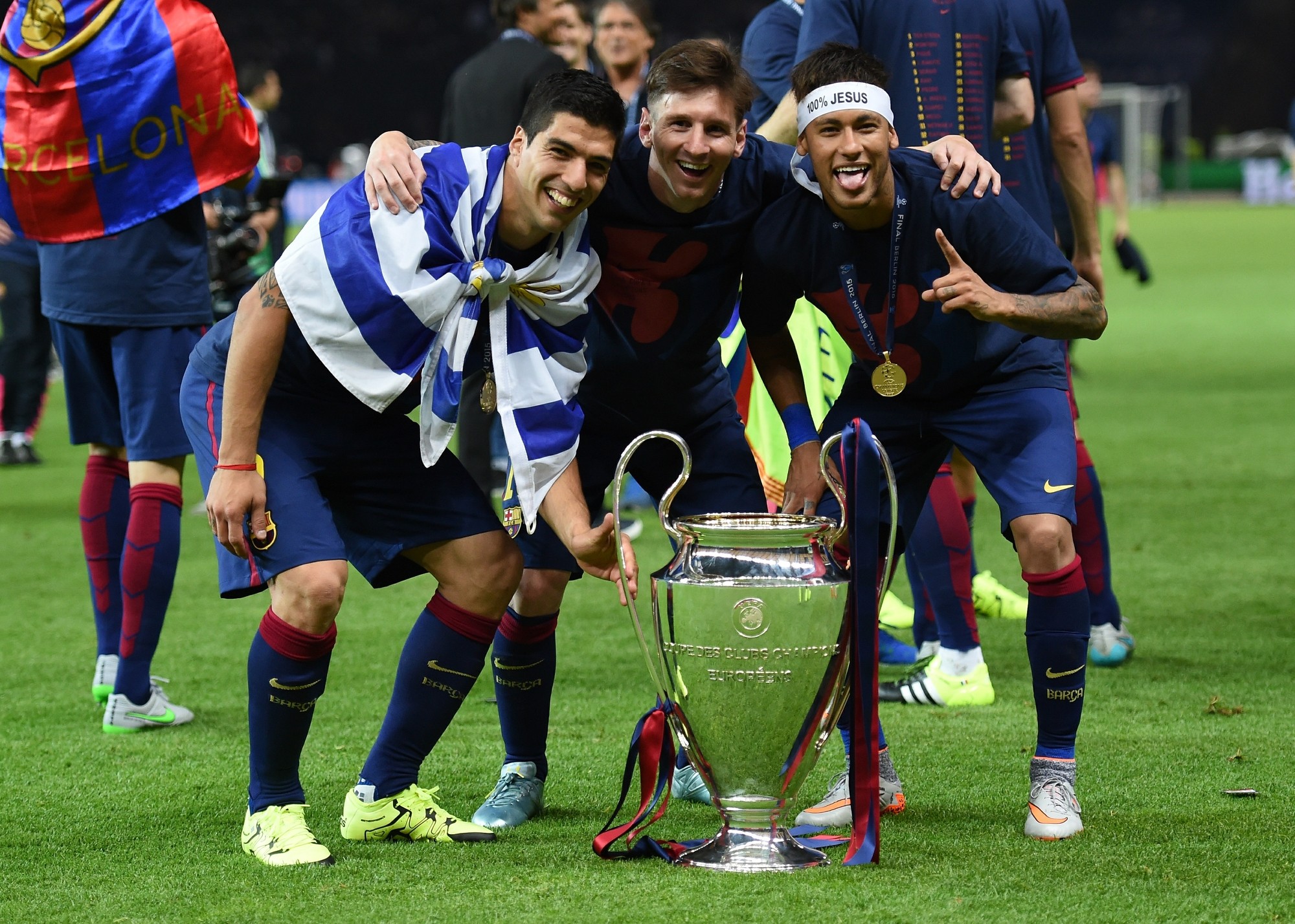 Barcelona reforçará base de time campeão da Champions em 2015 com ...