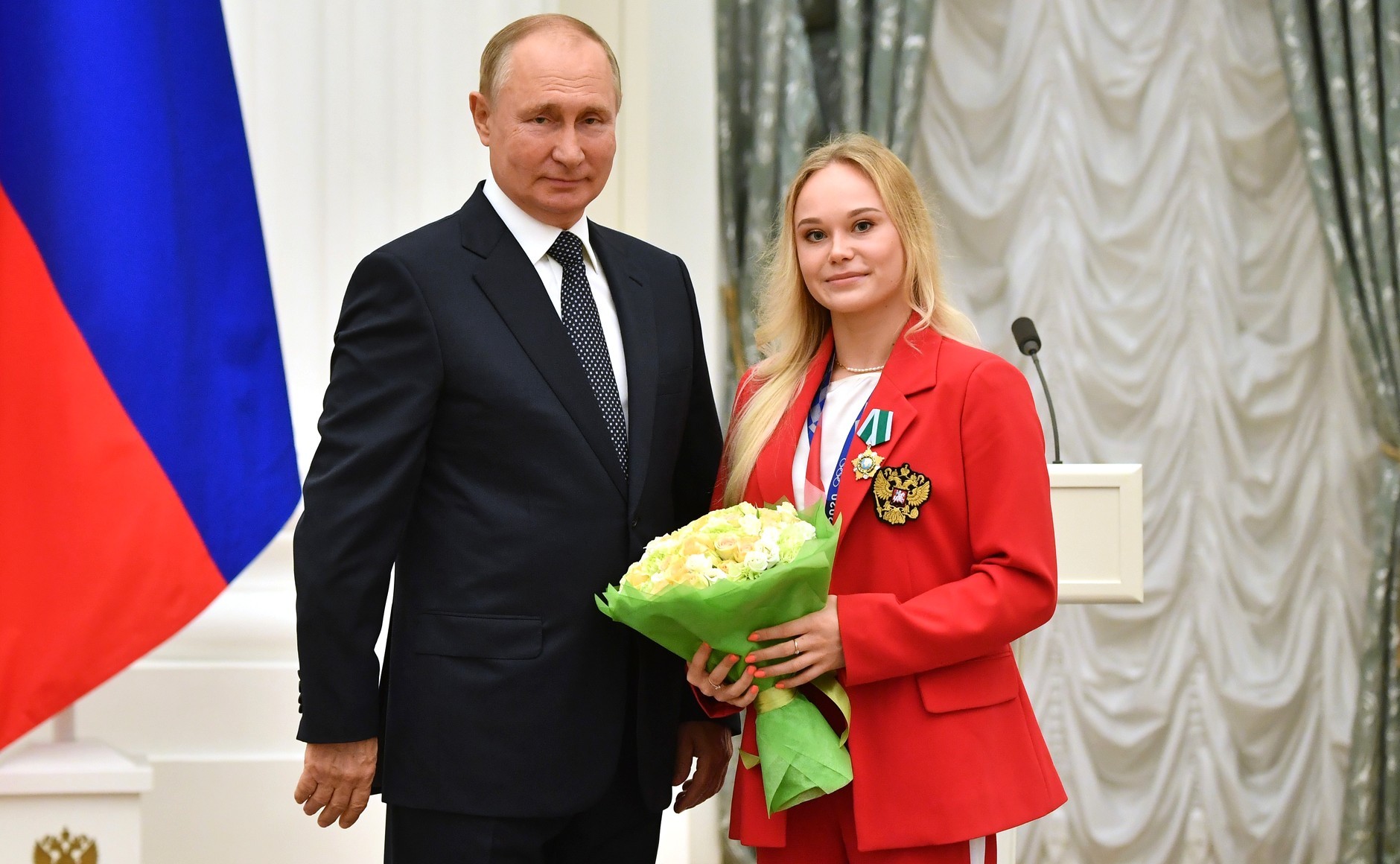 Nova número 1 da ginástica, russa Angelina Melnikova é modelo, empresária e apoiadora de Putin | Ge