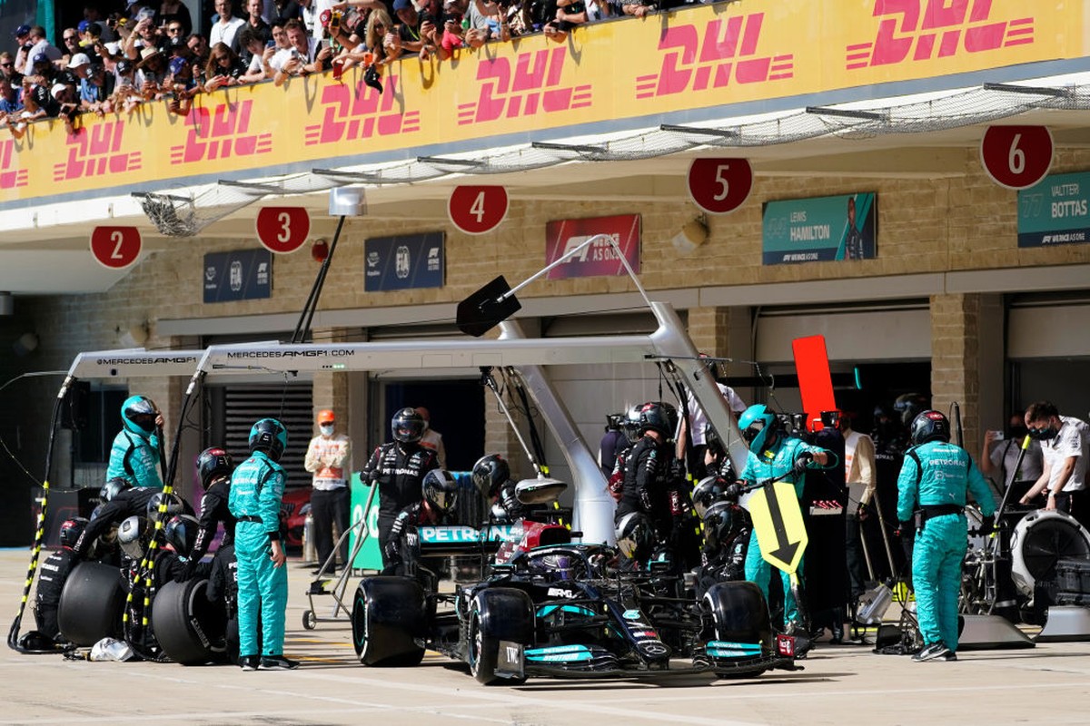 Pit stop antecipado faria Hamilton vencer GP dos EUA, admite Mercedes ...