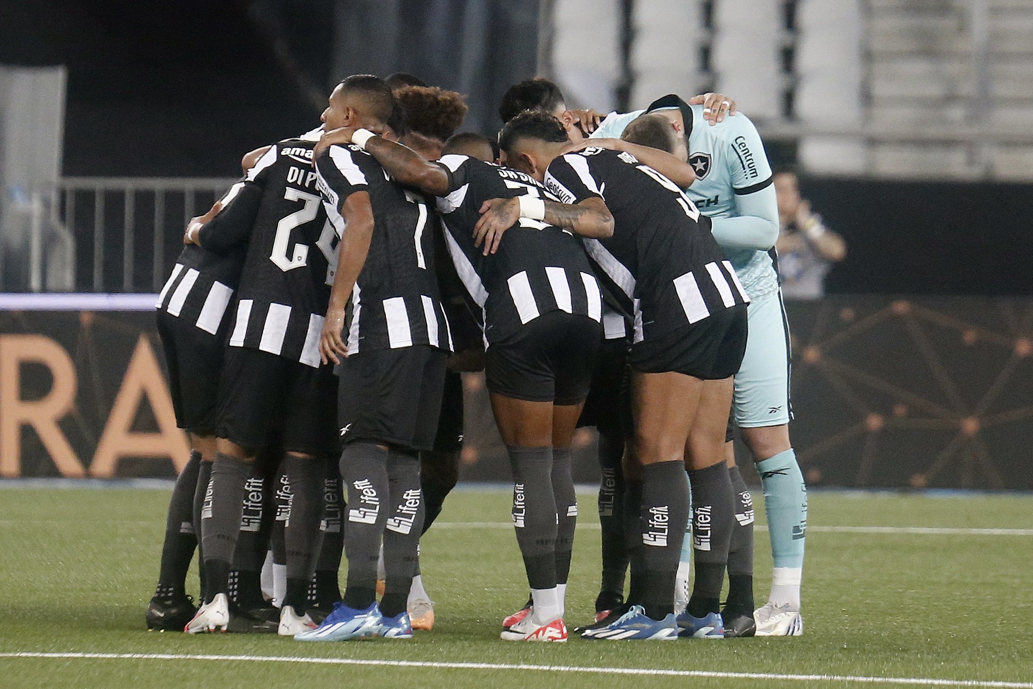 Clássico e confrontos diretos: Botafogo inicia semana mais importante ...