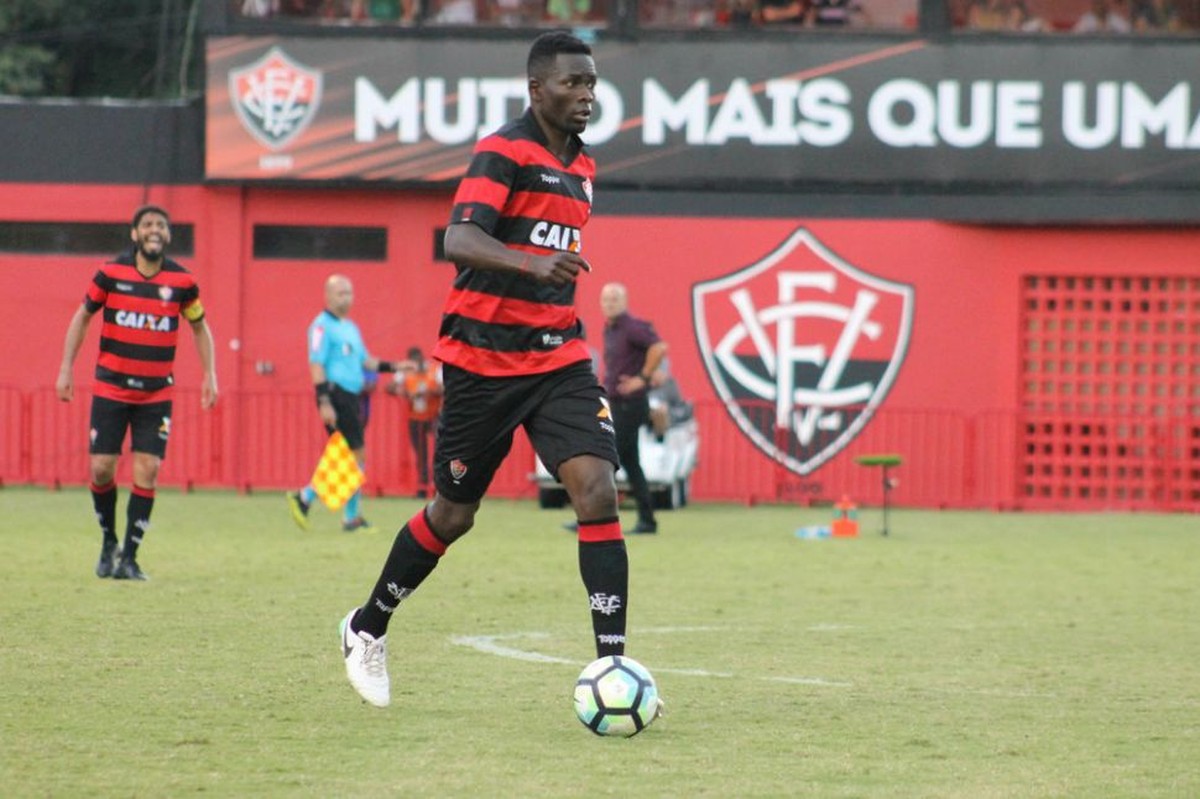 Sampaio anuncia a contratação do zagueiro Kanu, ex-Vitória | sampaio ...