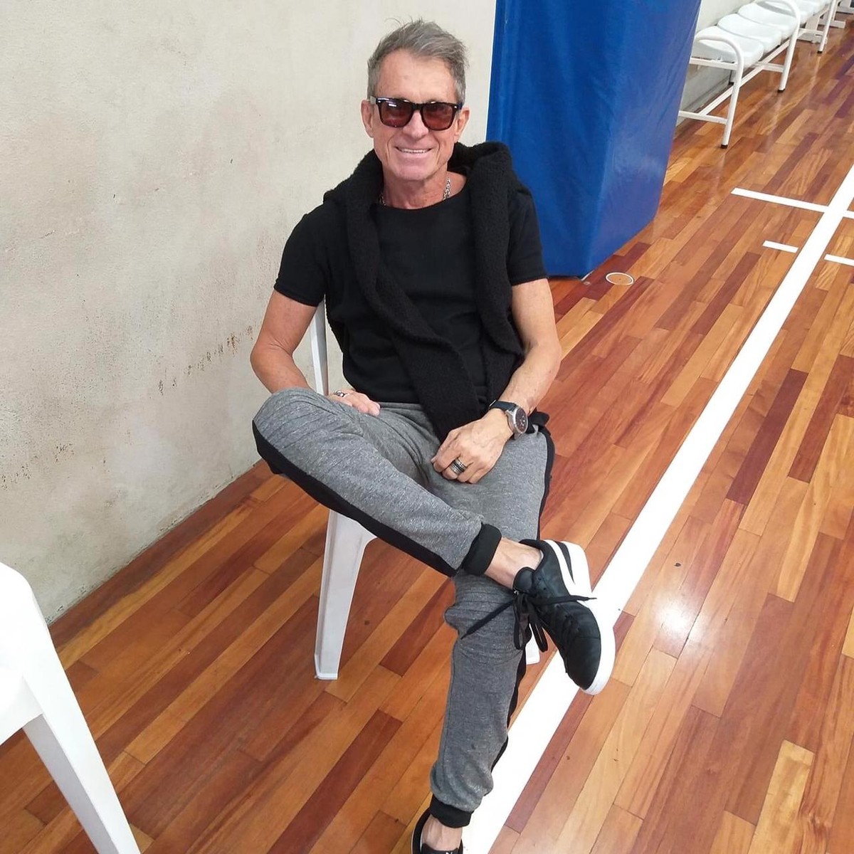 Lateral-direito de Portuguesa Santista e Portuguesa de Desportos nos ...