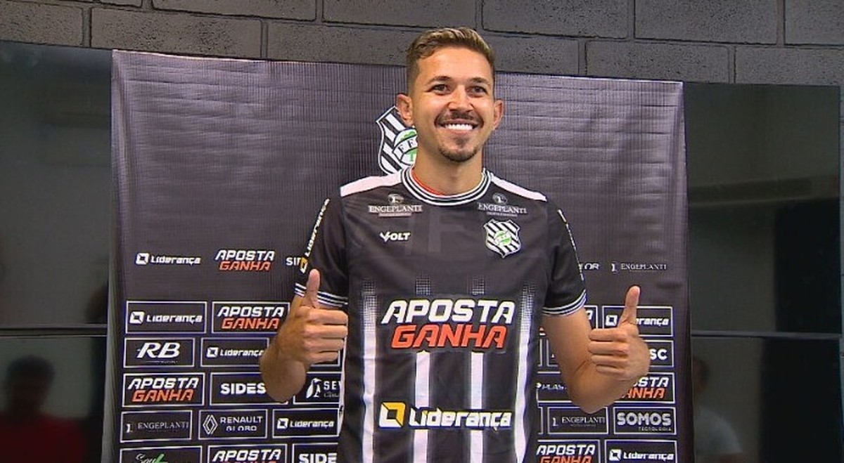 Mais alto do elenco, Tiago Barbosa é apresentado no Figueirense: "Forte na bola área ...