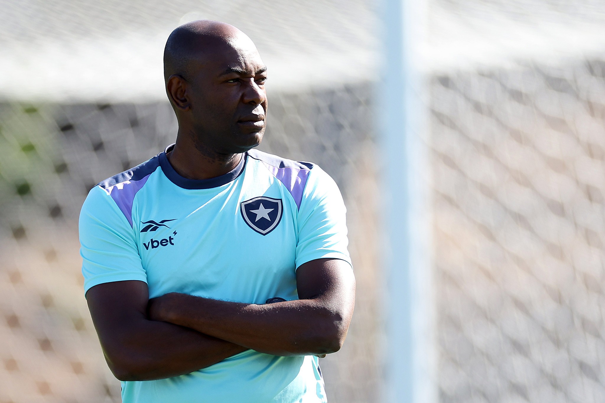 Cláudio Caçapa deixa o Botafogo em nova leva de demissões | Ge