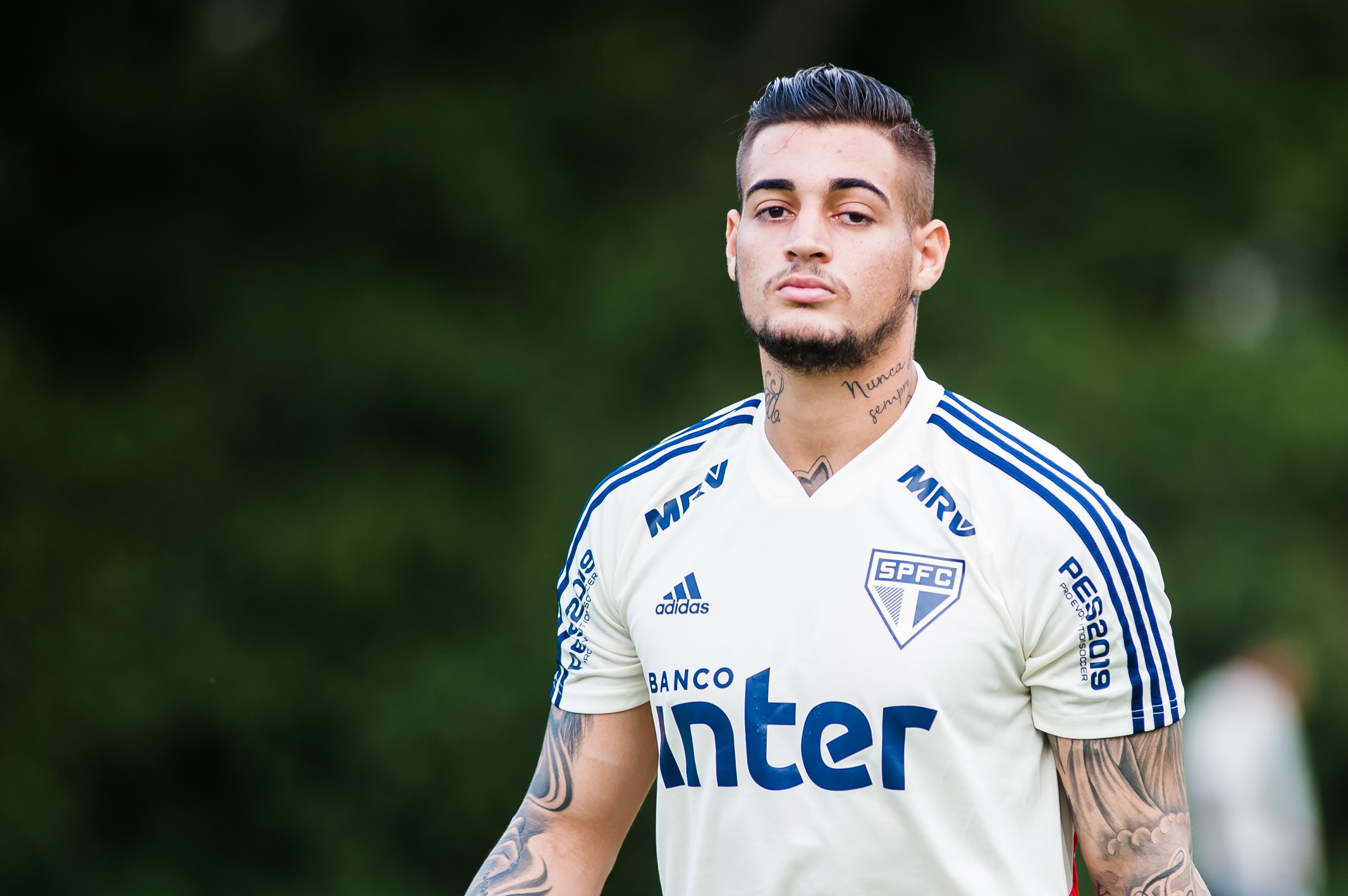 Sem jogar há mais de um ano, goleiro Jean, ex-São Paulo, acerta com o ...
