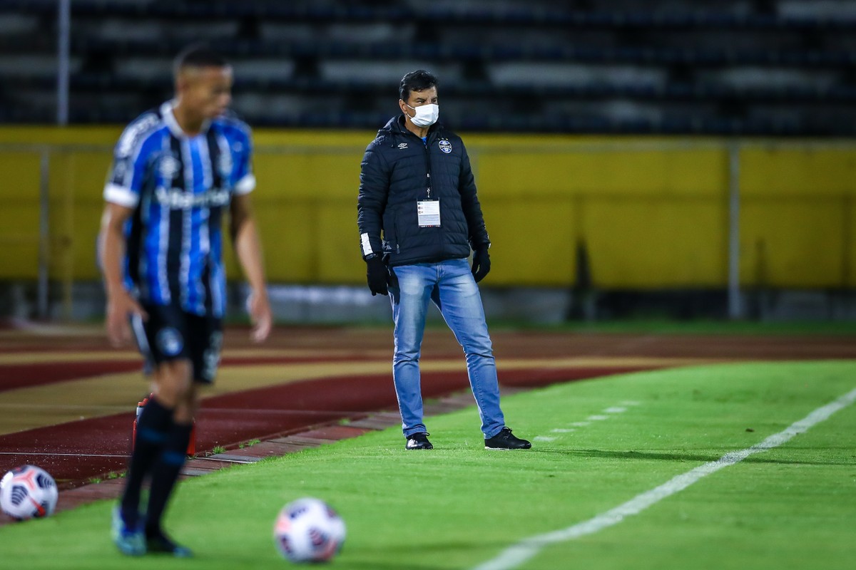 Alexandre Mendes elogia garotos após vitória do Grêmio: "Extremamente ...