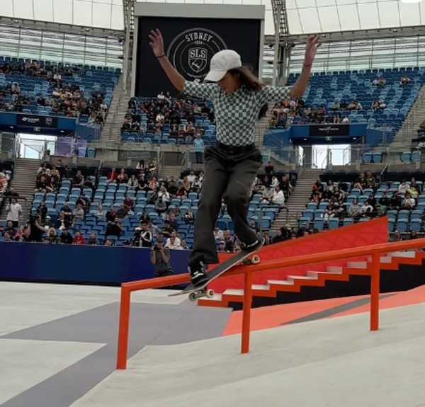 Rayssa Leal e Giovanni Vianna avançam à final da SLS Sydney 2024 ...
