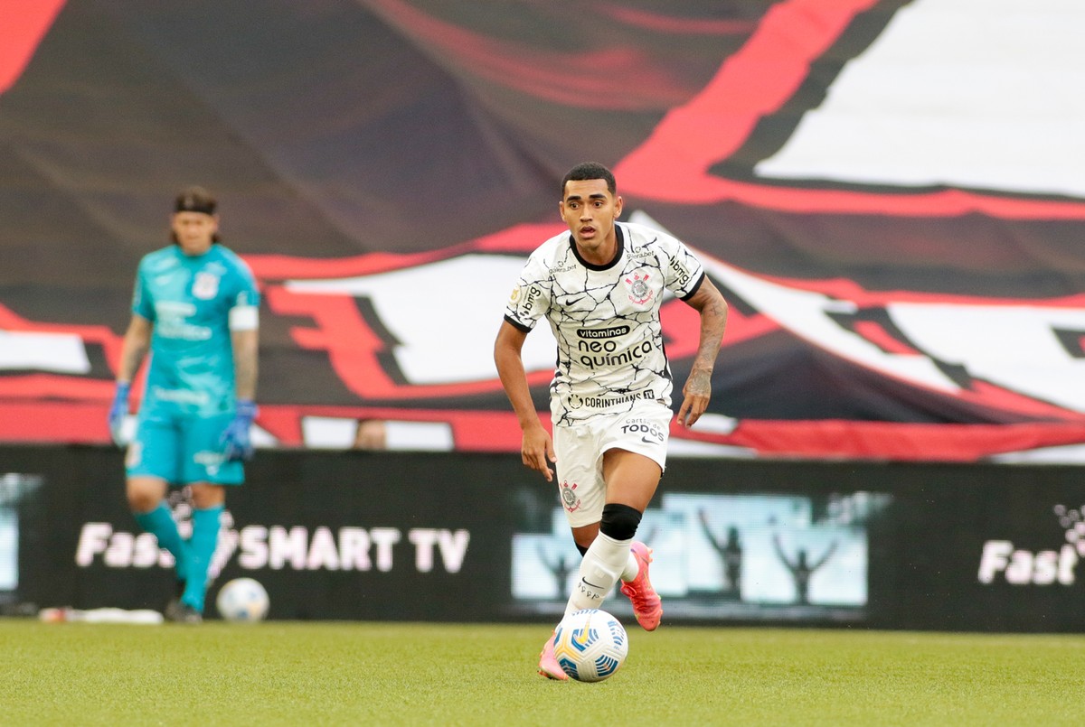 Elogiado após estreia, Du Queiroz tem apenas mais seis meses de ...