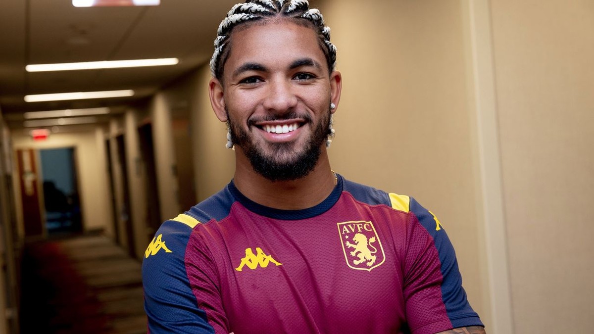 Finalmente com visto, Douglas Luiz viaja para se apresentar em ...