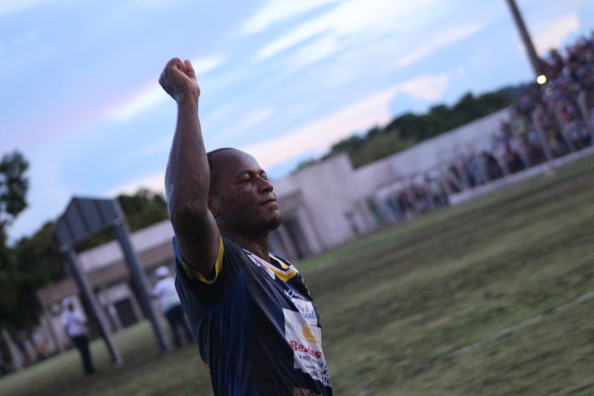 Ex-Central, Joelson fecha com o Retrô para a Série A2 do PE | futebol | ge