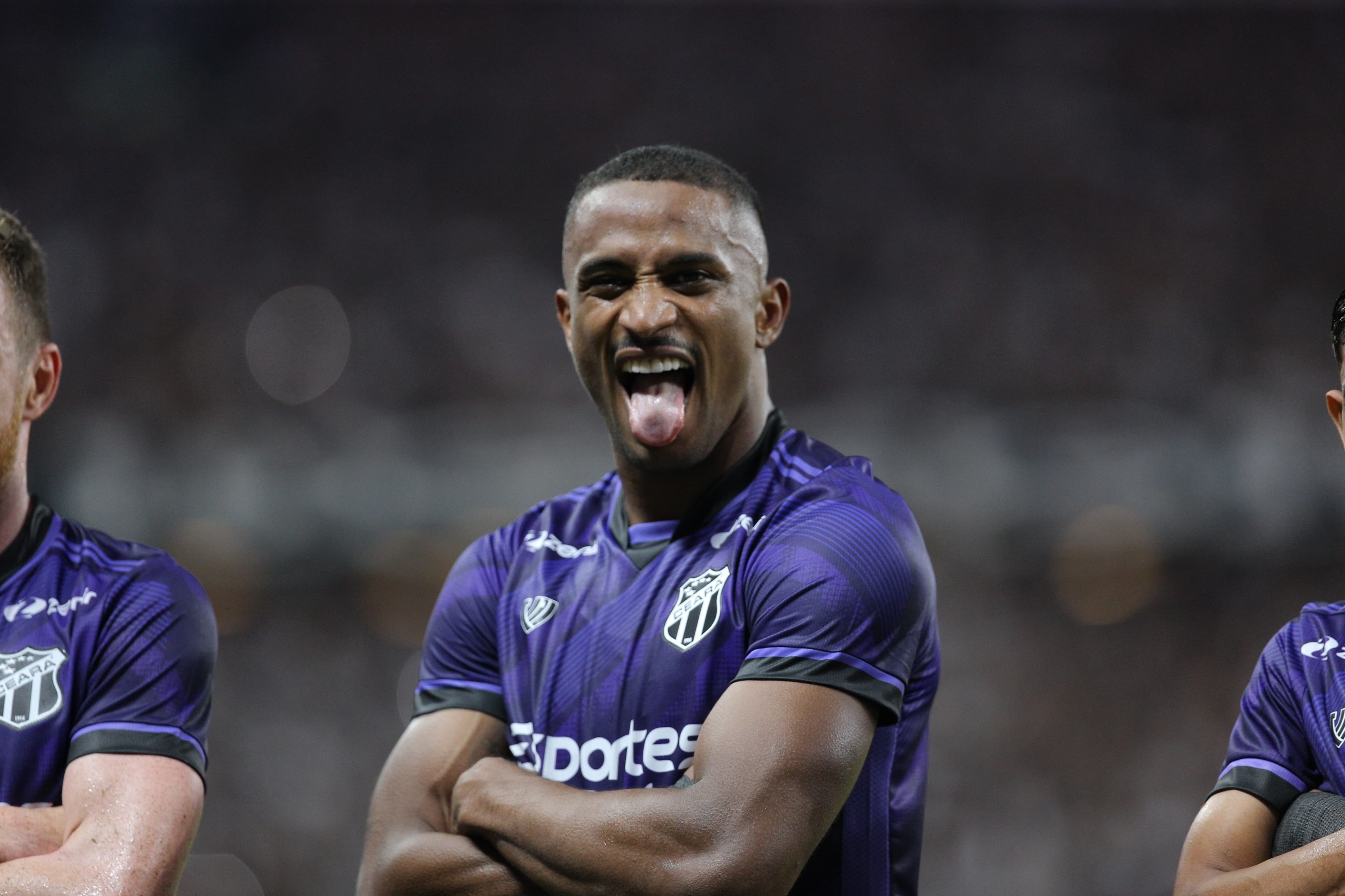 Ceará oficializa venda do atacante Saulo Mineiro ao Shanghai Shenhua, da China | Ge