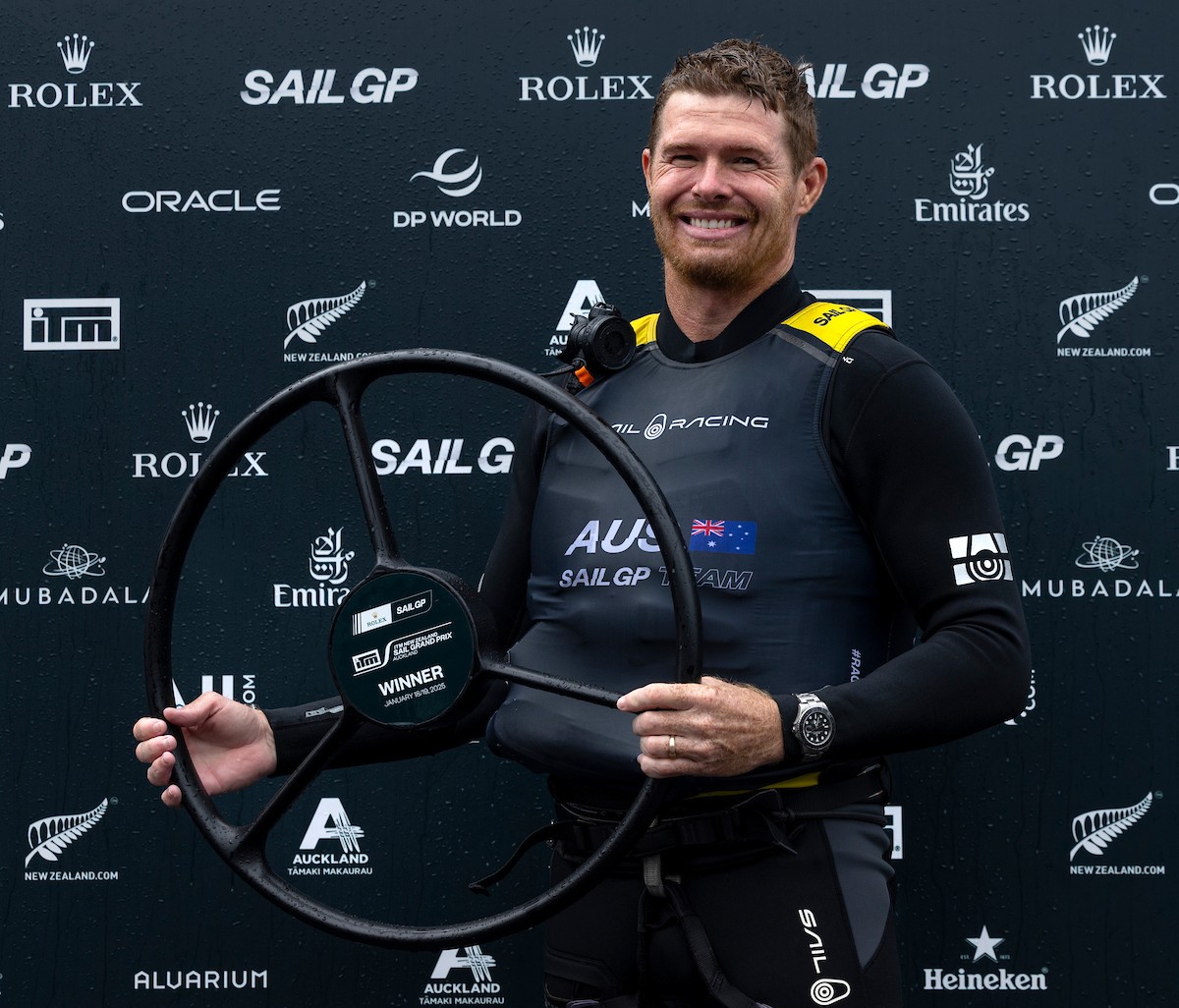 Ryan Reynolds e Hugh Jackman compram equipe da "F1 da vela" | Ge