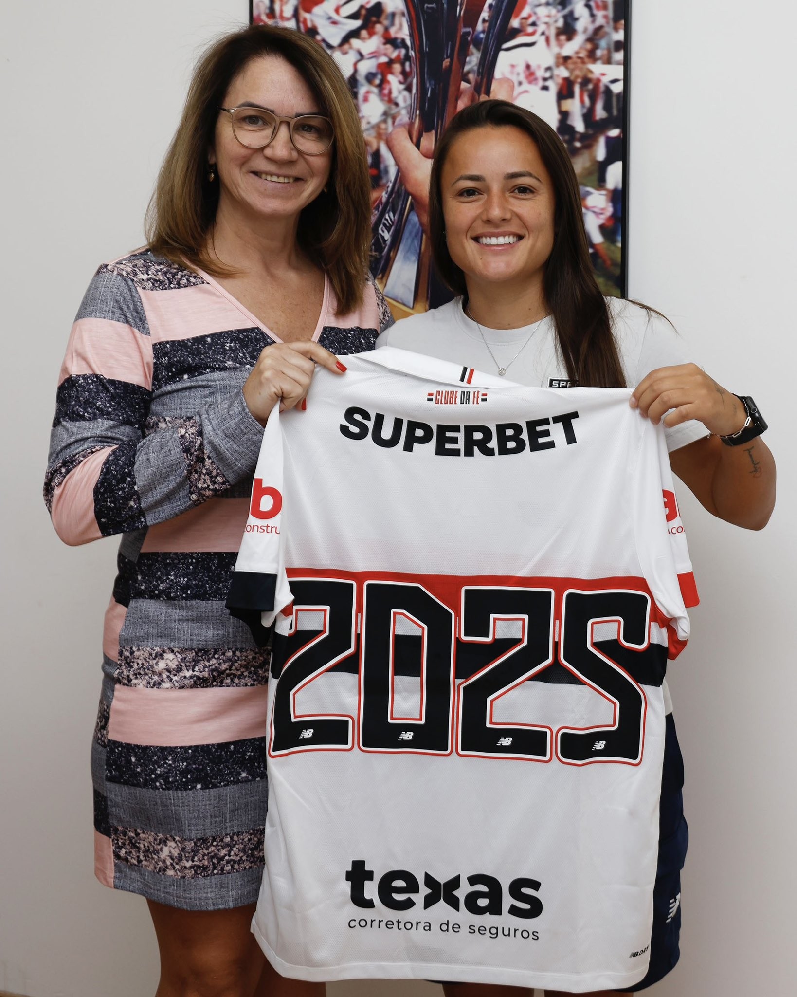 Camisa 10 do São Paulo, Camilinha assina renovação de uma temporada | Ge