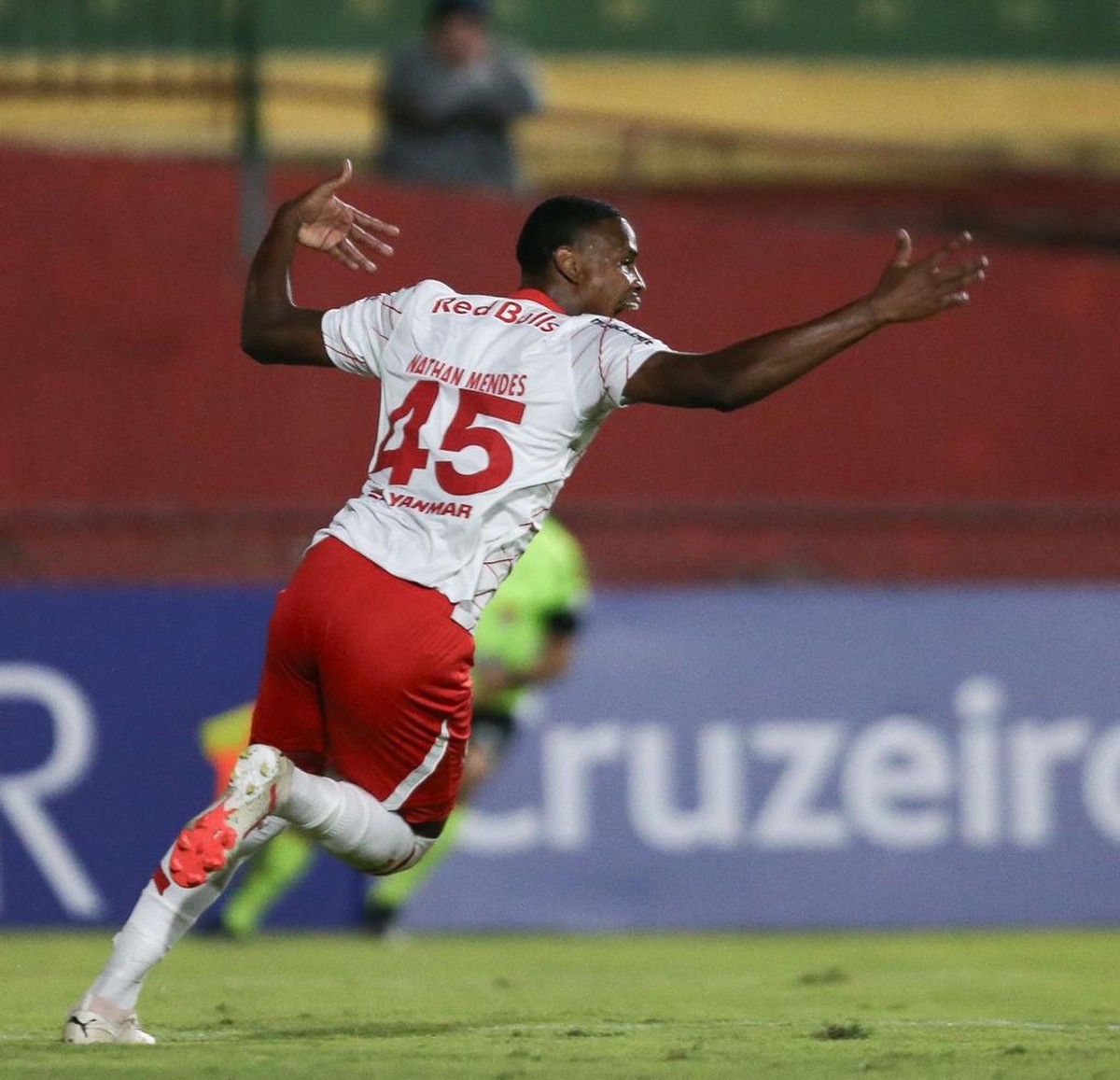 Atuações do Bragantino: Nathan Mendes abre o placar, e Sasha faz o 2º ...