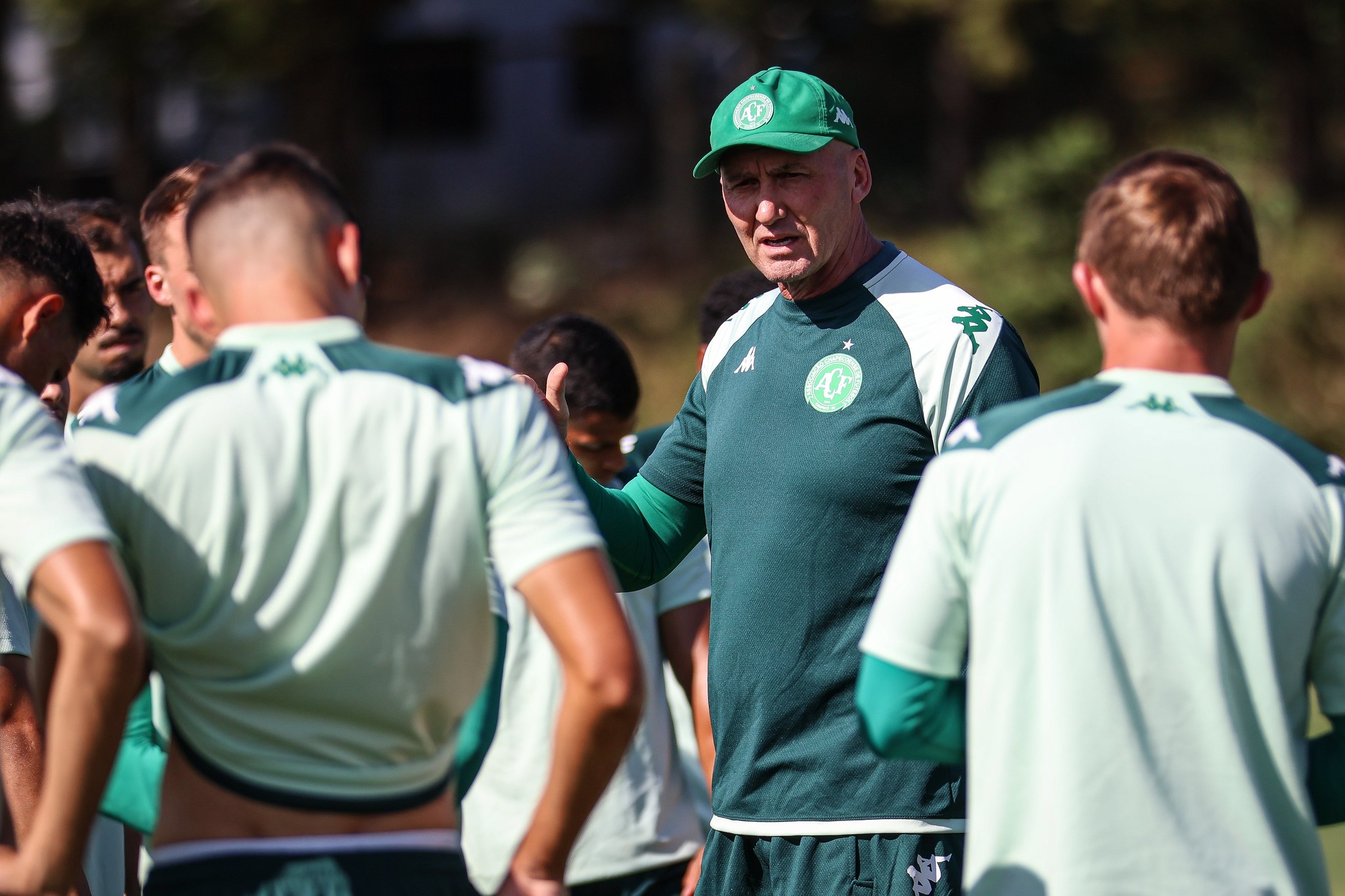 Reapresentação da Chapecoense: saiba quem são as "caras novas" do ...