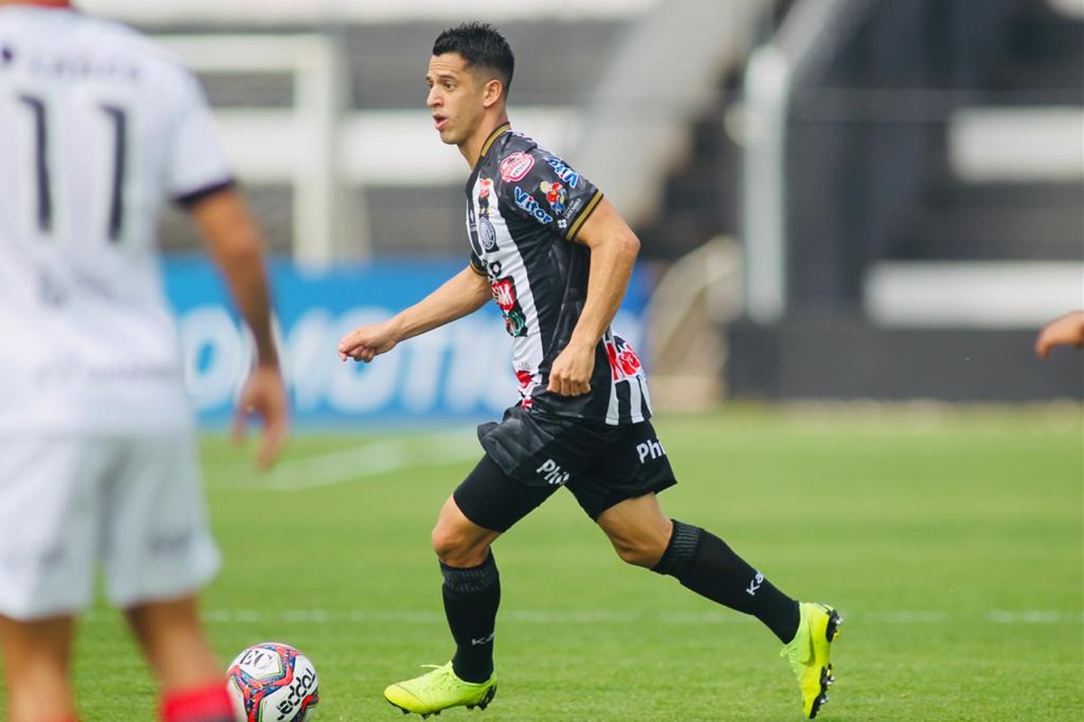 Thomaz comemora renovação e vai para terceira temporada com o Operário ...