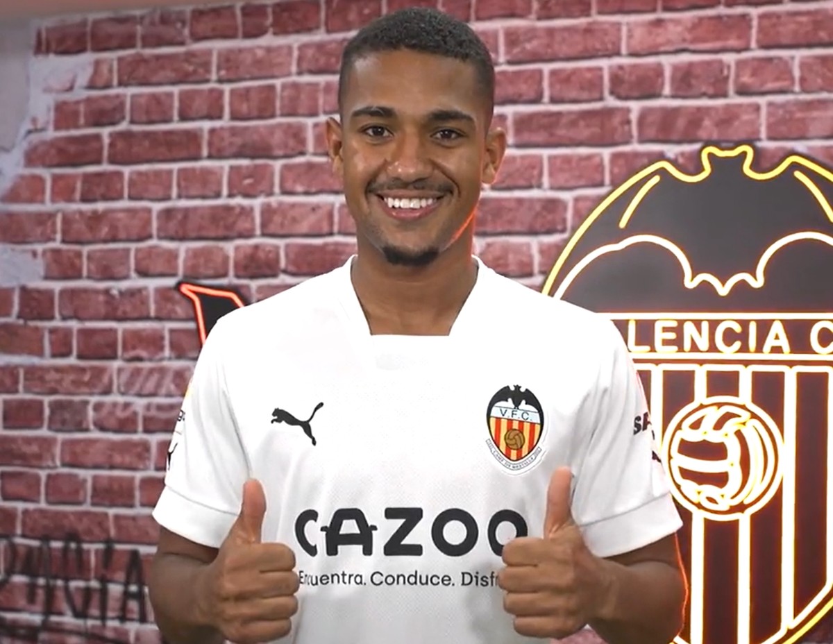 Valencia anuncia contratação de brasileiro Samuel Lino, do Atlético de ...