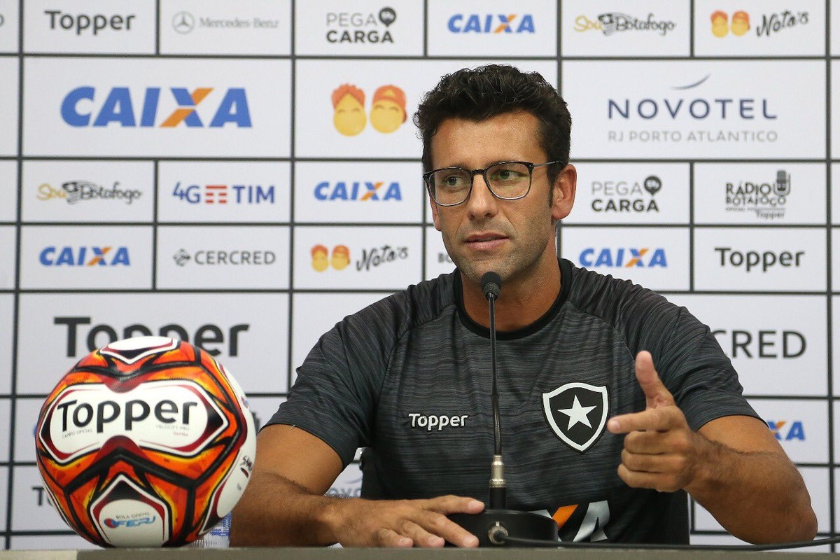 Valentim rechaça afobação contra o Fla: "Não se ganha com desespero ...