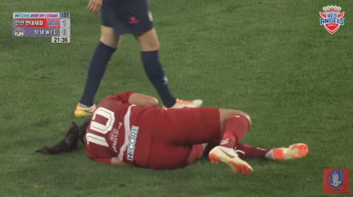 Bia Zaneratto sofre fratura na clavícula e lamenta lance: "Foi uma jogada desleal da adversária ...