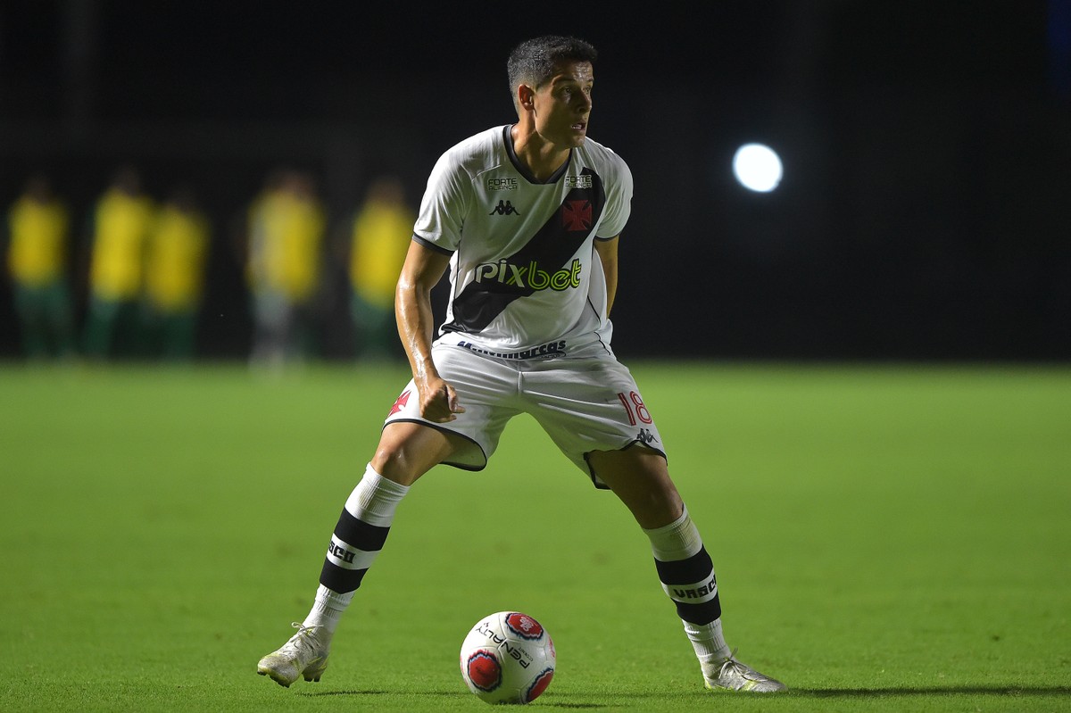 Vasco libera volante Matheus Barbosa para assinar com Guarani | futebol ...