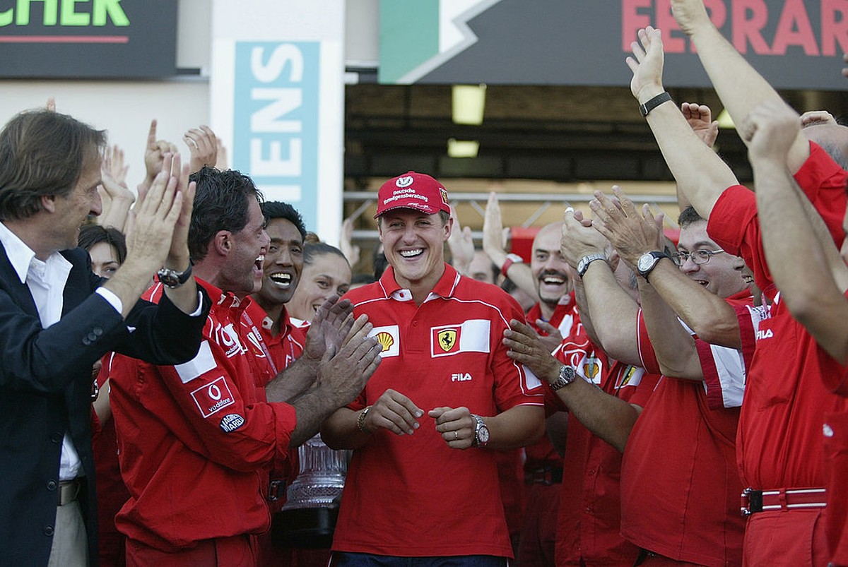 Ferrari teve seis títulos e 105 vitórias com multicampeões; Hamilton ...