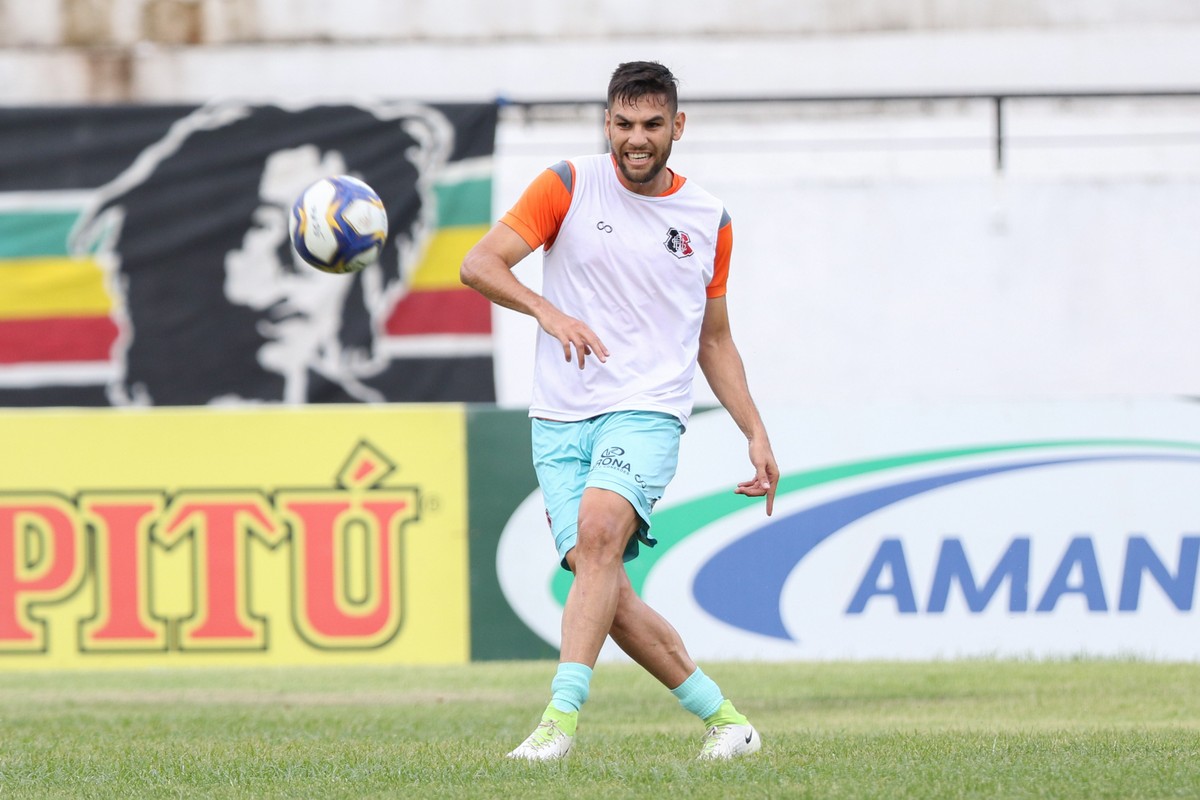 Experiência faz William Alves ganhar titularidade no Santa Cruz | santa ...