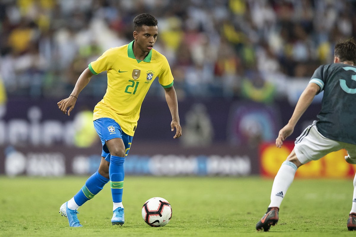 Rodrygo joga 25 minutos em estreia pela Seleção, festeja, mas admite ...