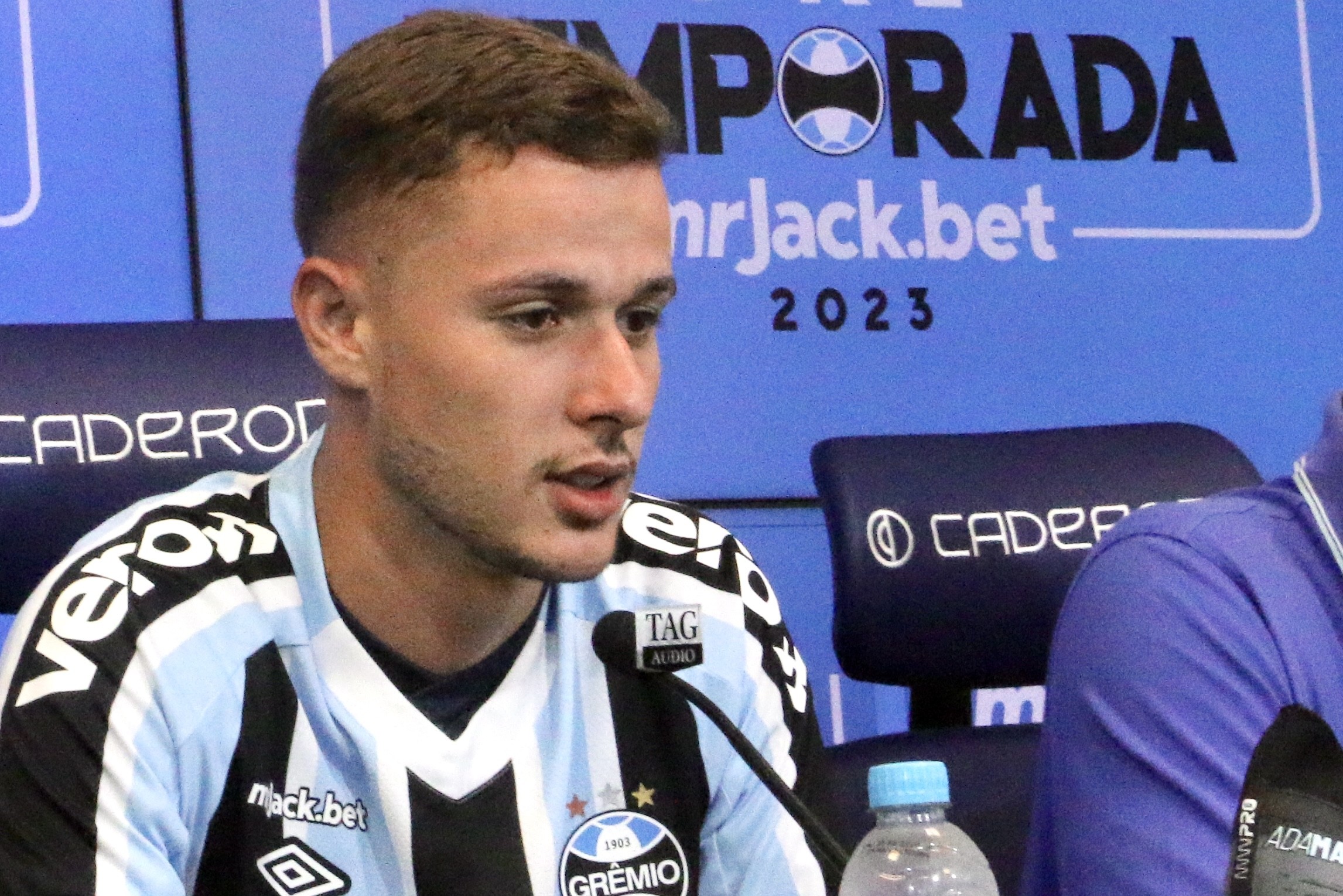 Athletic fecha com Gustavinho, ex-América-MG e campeão pelo Grêmio | Ge