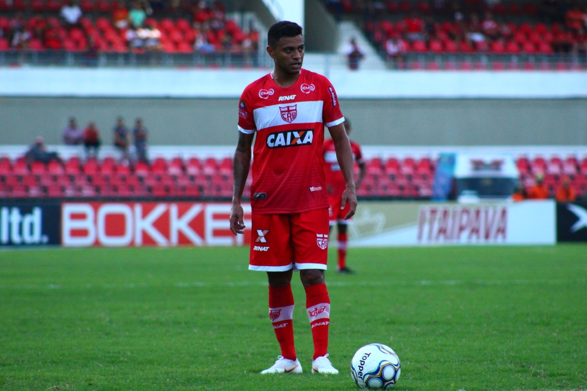 Cleiton Xavier avisa: "Se fizer um gol no clássico, vou comemorar ...