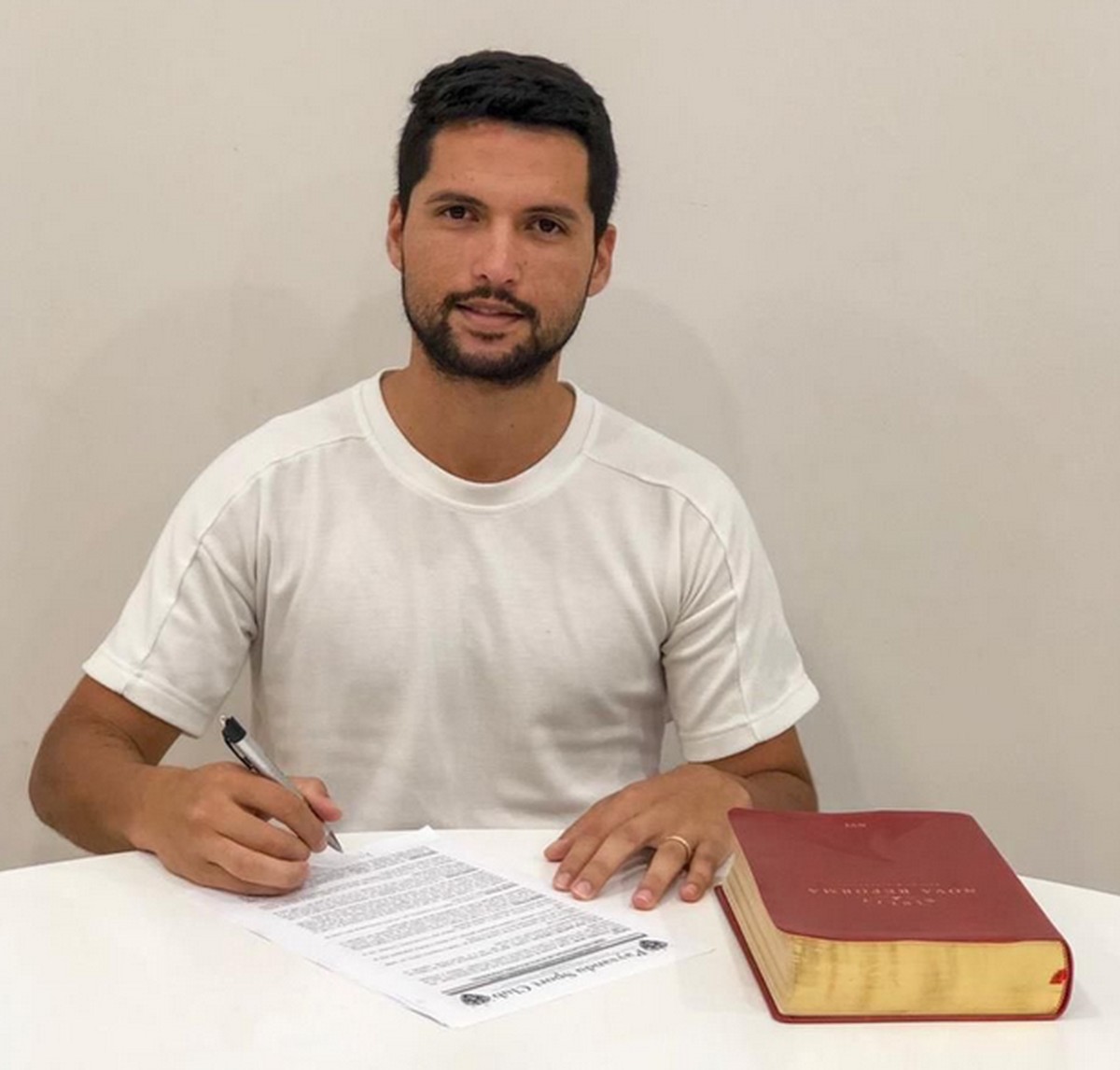 Paysandu anuncia lateral-direito ex-Manaus e chega a 12 contratações ...