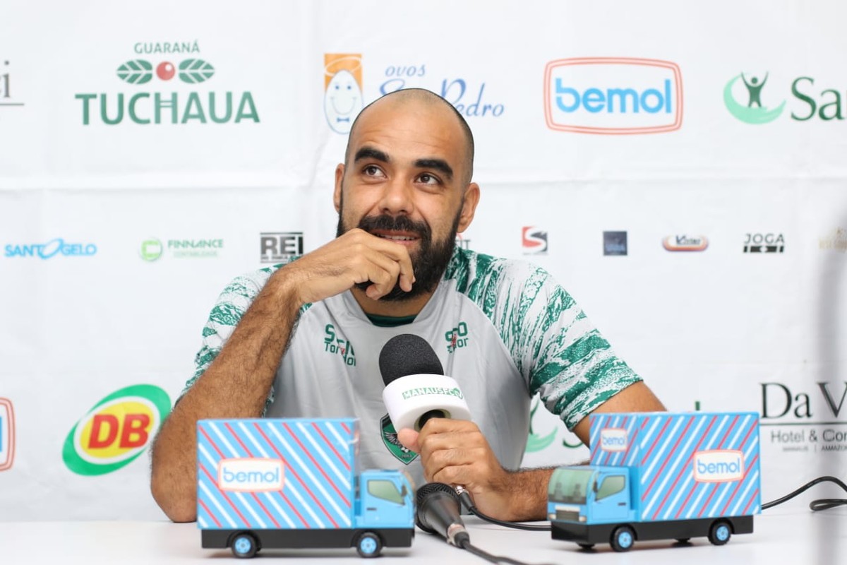 Apresentado no Manaus, Daniel Costa treina e revela: "Tive outras ...