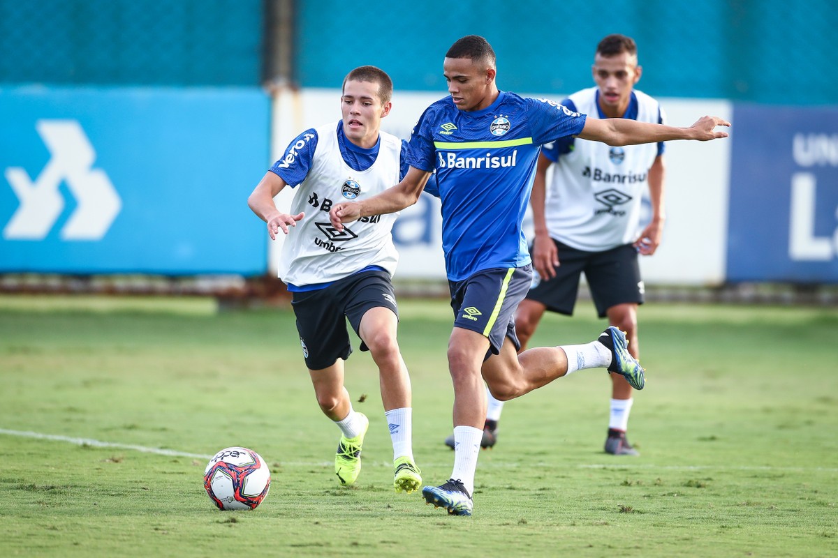 Escalação do Grêmio: com mesmo grupo, Alexandre Mendes repetirá time ...