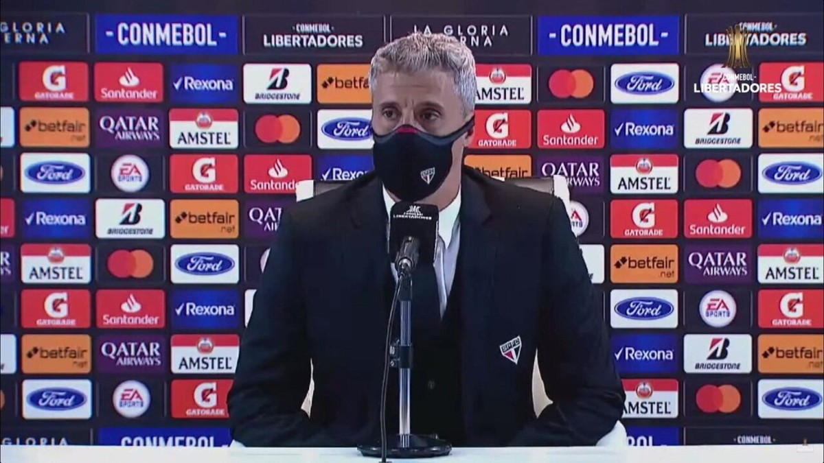 Crespo diz que São Paulo está em construção e explica mudanças ...