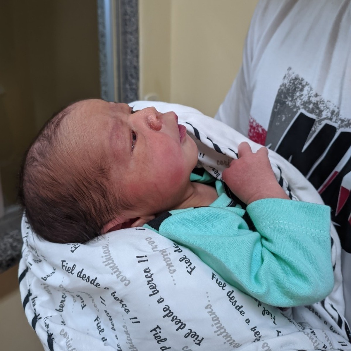 Casal une religião e futebol e registra filho como Joseph Lionel Messi ...