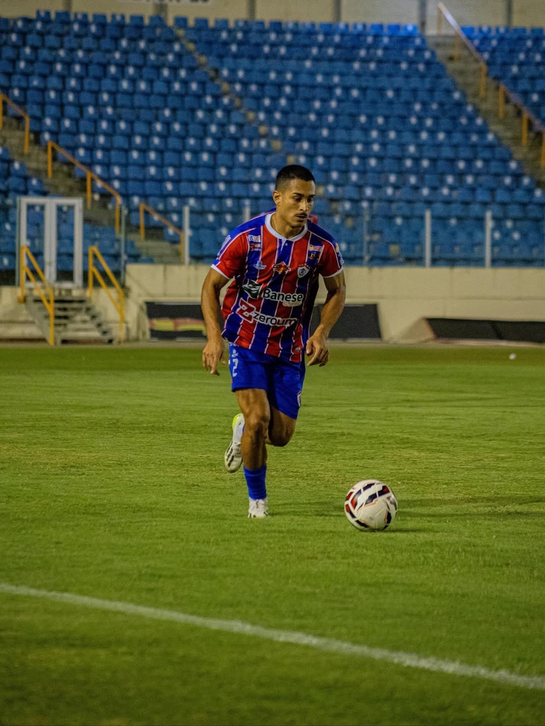 Lateral Caio Felipe segue no Itabaiana em 2026 | Ge