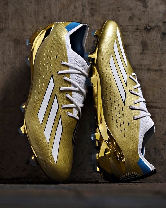 Messi apresenta chuteiras douradas que usará na Copa do Mundo; veja ...