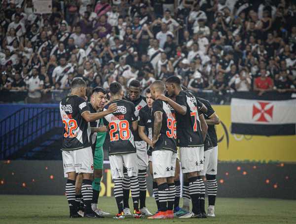 Análise: Vasco vence, mas perde muitos gols e urgência por reforços no ...