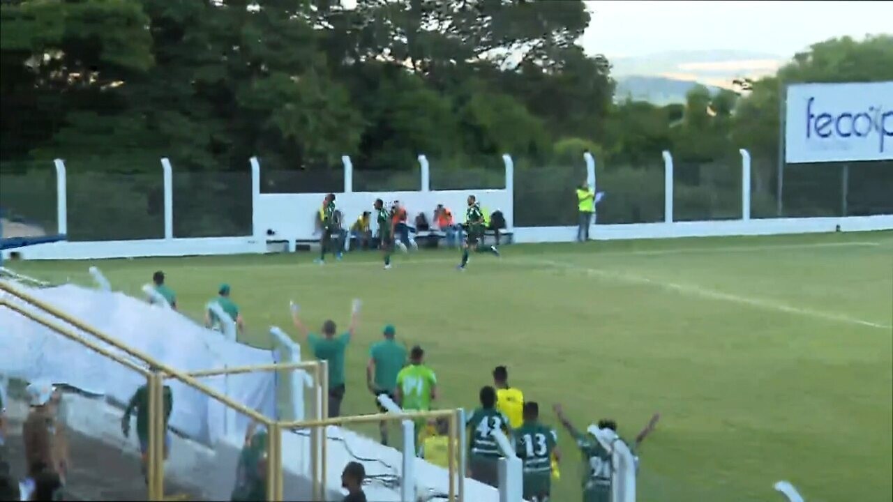 Após dica de Barroca, Wellissol comemora primeiro gol com a camisa do ...