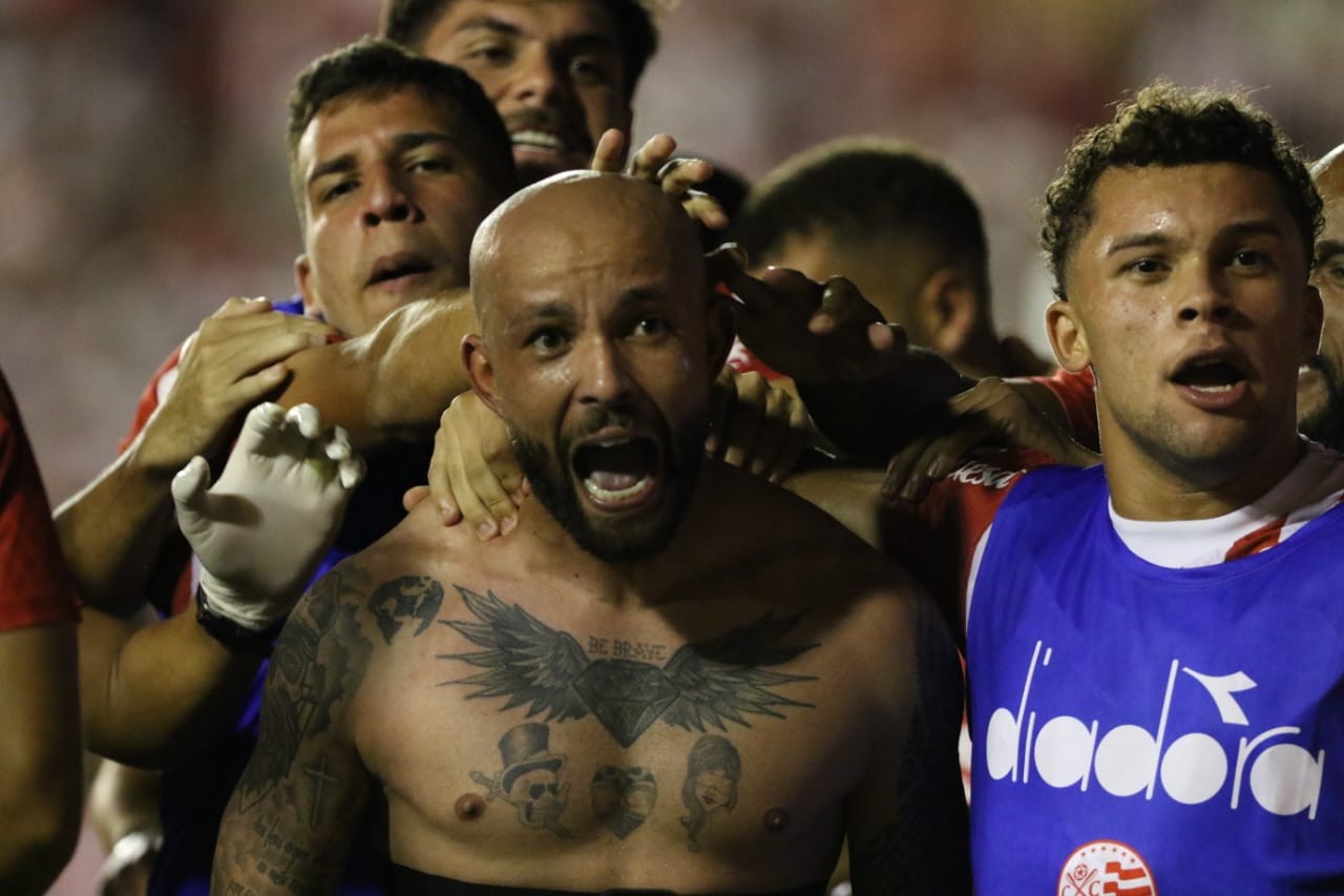 Náutico anuncia renovação com Patrick Allan | Ge