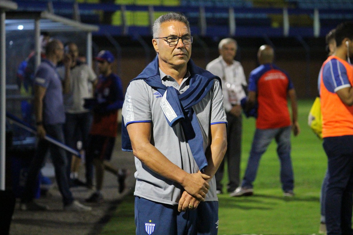 Augusto Inácio elege melhor jogo pelo Avaí e diz qual o maior desafio ...