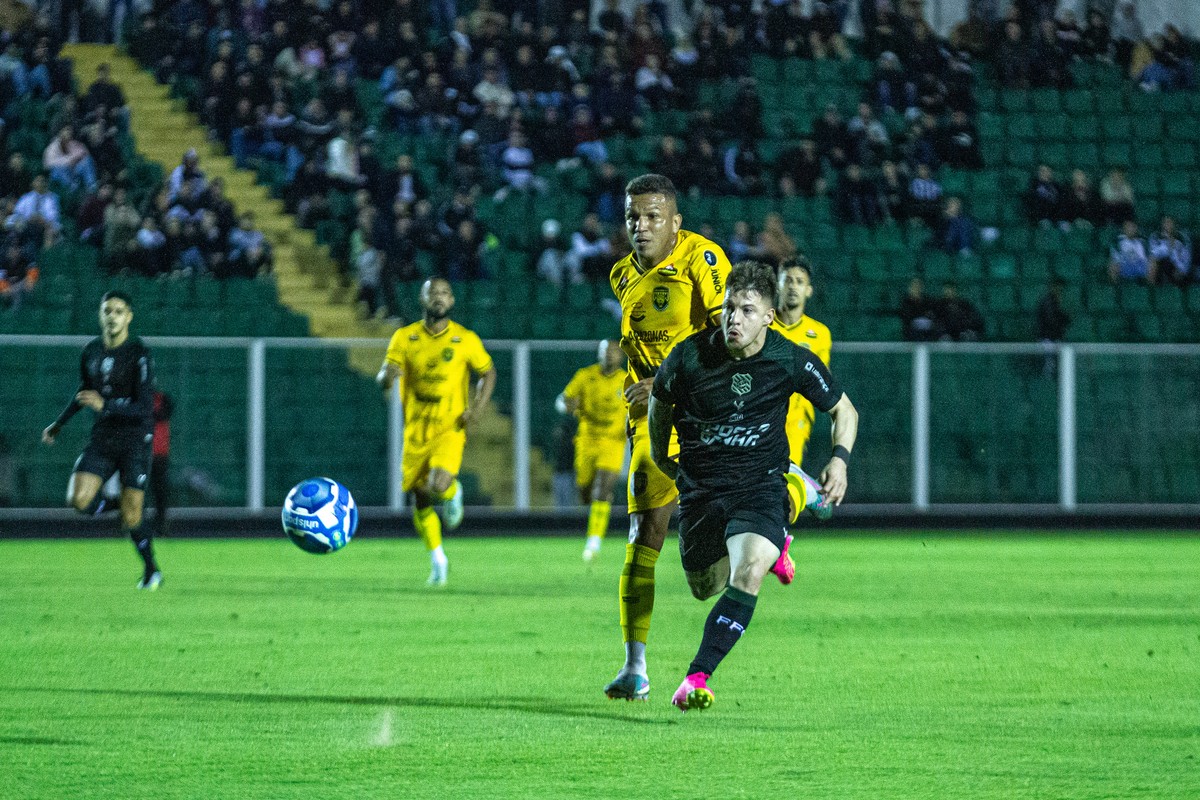 Guilherme Pato cita incômodo por momento do Figueirense e não descarta ...