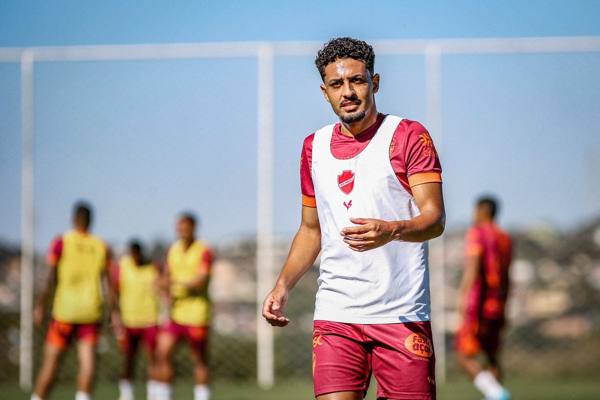 Rhuan mantém Vila Nova na briga e projeta duelo contra o Santos | vila ...
