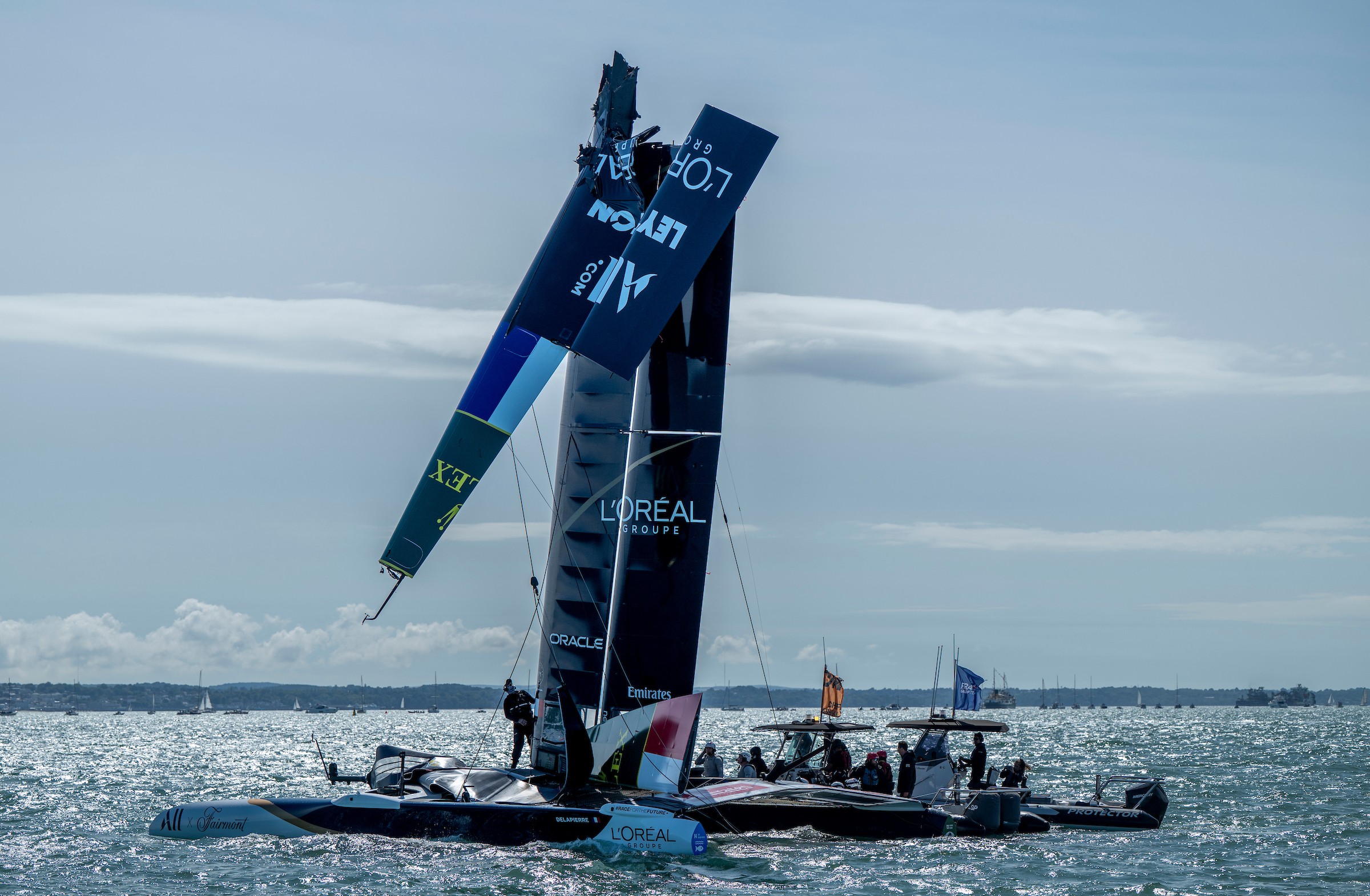 Vela de barco francês quebra minutos antes da largada do SailGP | Ge