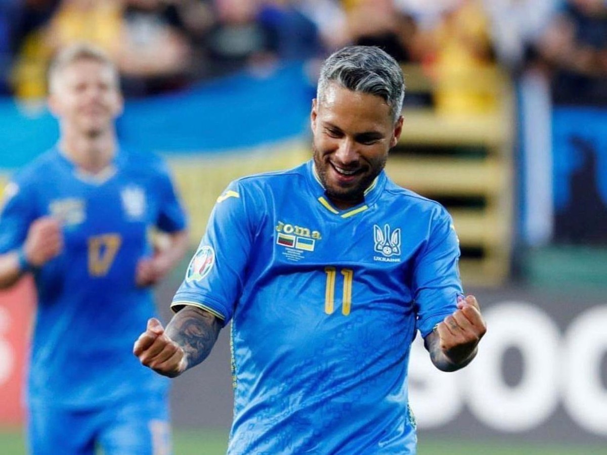 Marlos faz primeiro gol pela seleção da Ucrânia e comemora: "Tem um ...