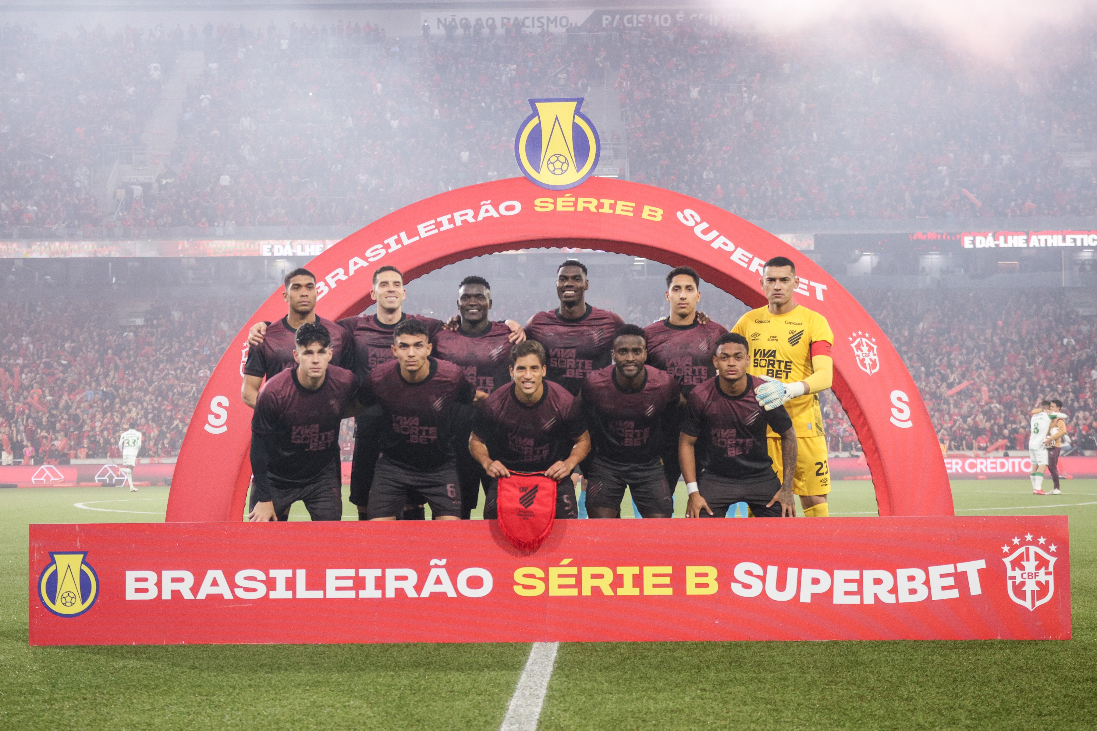 Athletico conquista acesso e volta à Série A um ano após rebaixamento | Ge