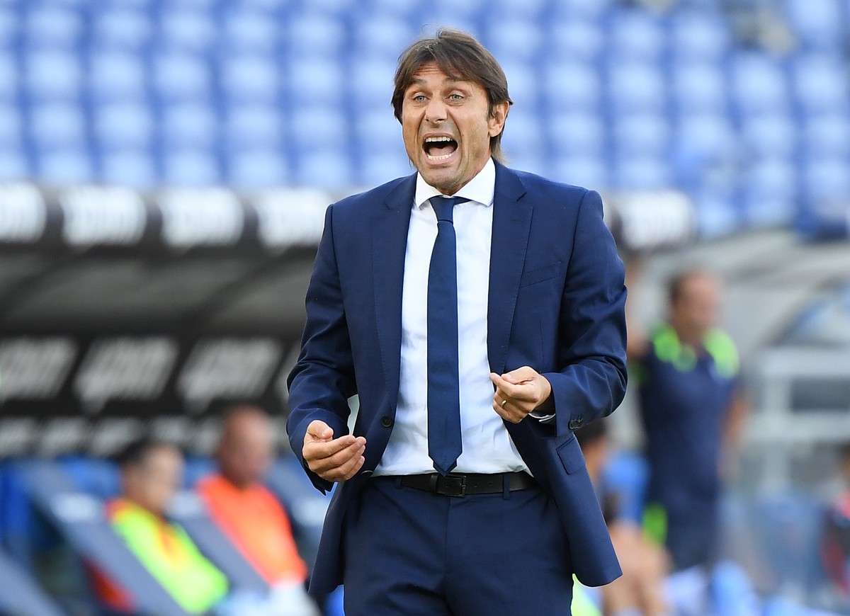 Antonio Conte, da Inter de Milão, é o técnico mais bem pago do ...